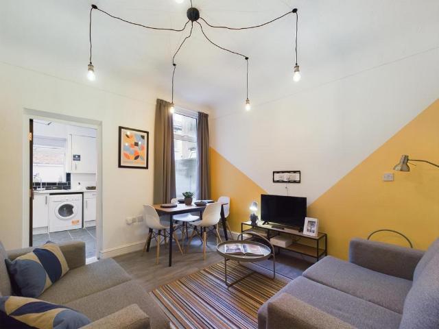 Leopold Road, Liverpool L7 4 bed house to rent £2,374 pcm £548 pw