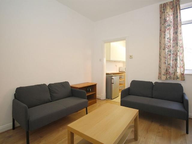 Leopold Street, Loughborough LE11, 4 bed town house to rent, £2,115 pcm | PrimeLocation