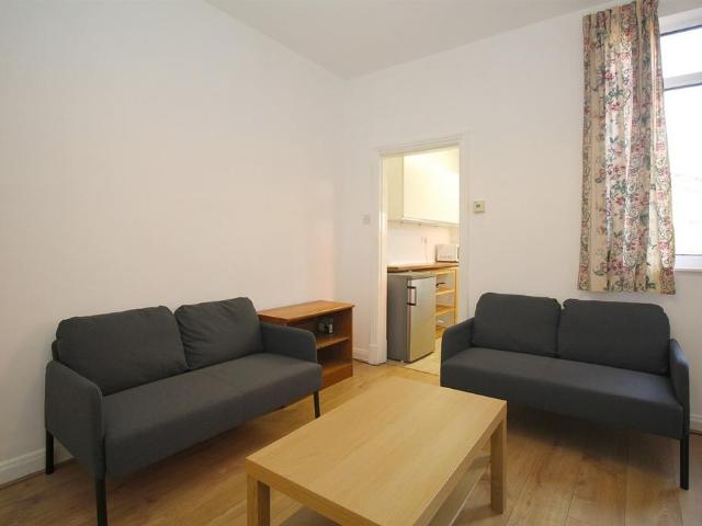 Leopold Street, Loughborough, LE11 4 bed house share to rent £2,114 pcm £488 pw