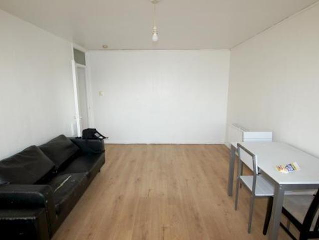 Leather Gardens, London E15 1 bed flat to rent £1,550 pcm £358 pw
