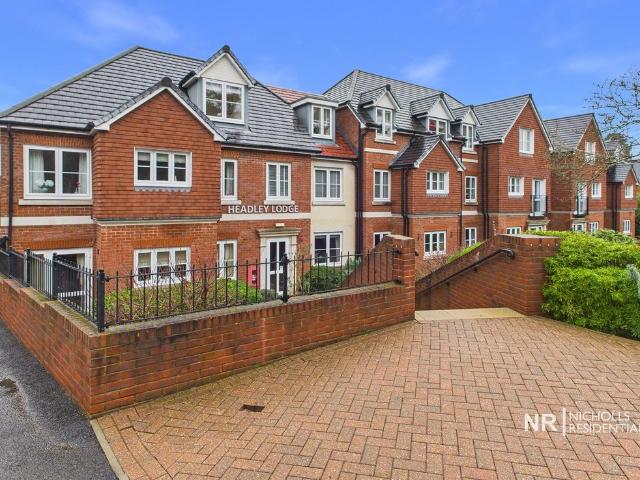 Leatherhead Road, Ashtead, Surrey. KT21, 1 bed flat to rent, £1,350 pcm | PrimeLocation