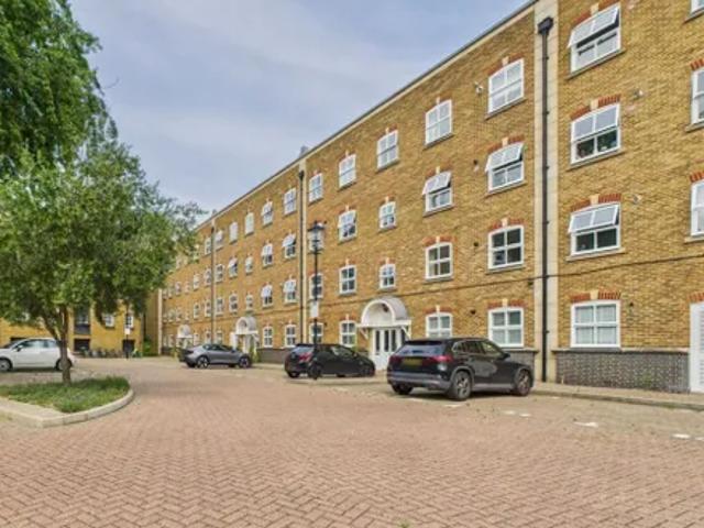 Leathermarket Court, Bermondsey Village, London, SE1 3FB, United Kingdom | 3 bed apartment for rent #166343416 | Rentberry