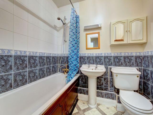 Leathermarket Court, London SE1, 3 bed shared accommodation to rent, £3,555 pcm | PrimeLocation