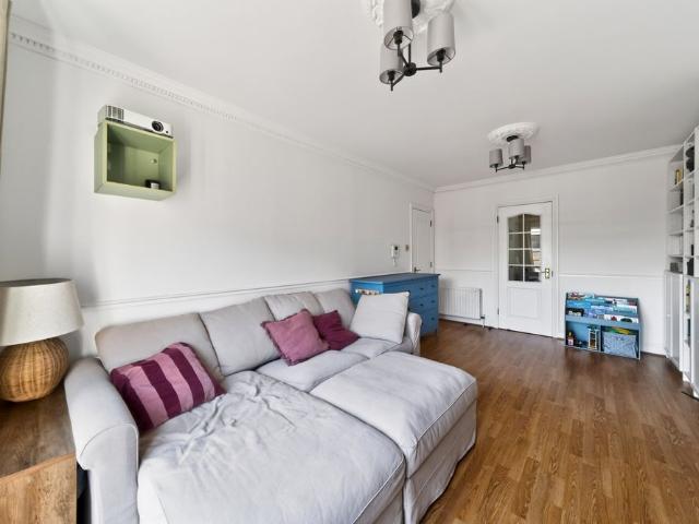 Leathermarket Court, London, SE1 3HS