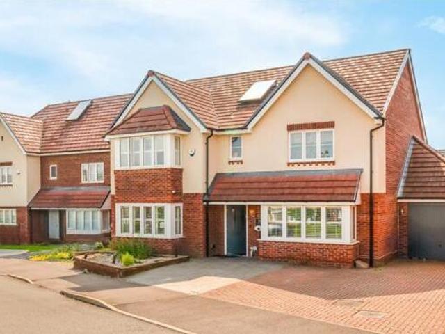Leavesden, Braham Crescent, Watford, 5 Bedroom Detached