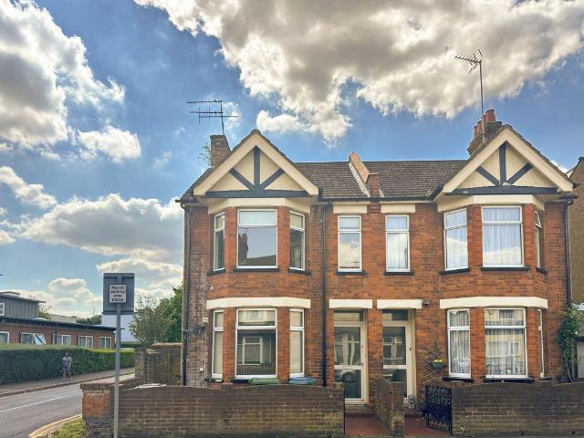 Leavesden Road, Watford WD24, Room to rent, £600 pcm | PrimeLocation