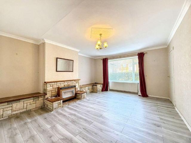 Leazes Rise, Peterlee, Durham, SR8 5RF