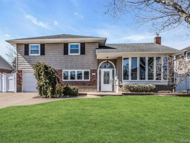 Lea Ann Ter, Wantagh, Home For Sale