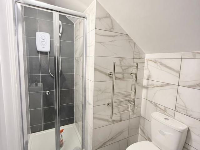 Lea Bridge Road, London E5, Studio to rent, £1,213 pcm | PrimeLocation