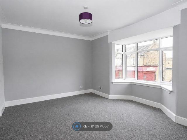 Lea Bridge Road, London E10, 1 bed flat to rent, £1,500 pcm | PrimeLocation