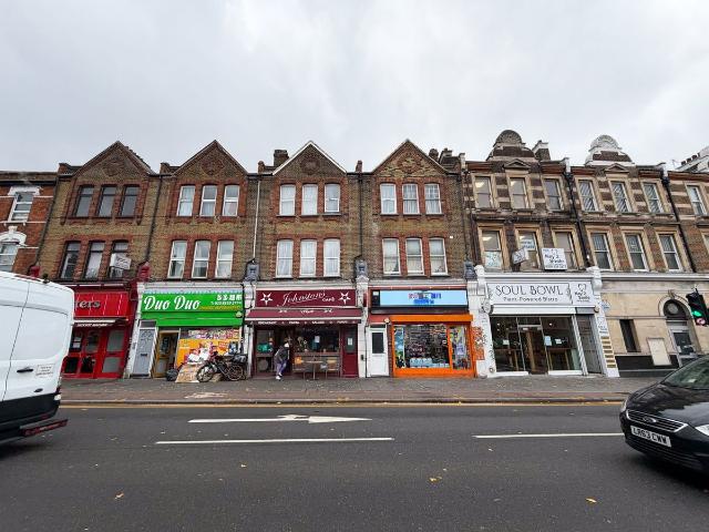 Lea Bridge Road, London E10, Studio to rent, £1,350 pcm | PrimeLocation