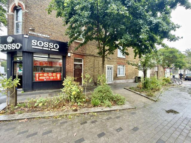 Lea Bridge Road, Leyton E10, Studio to rent, £1,000 pcm | PrimeLocation