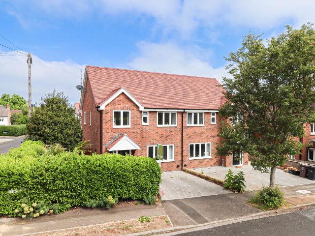 Lea Road, Harpenden, Hertfordshire AL5, 4 bed semi detached house to rent, £3,600 pcm | PrimeLocation
