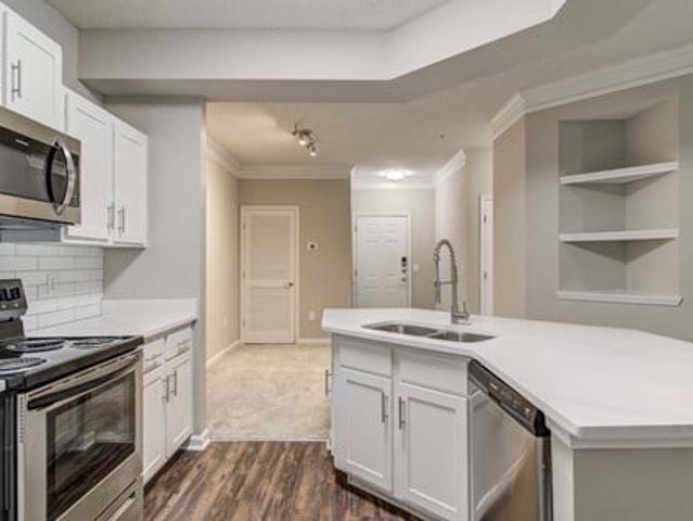 Lea Woodstock Two Bedroom Two Bath w Sunroom