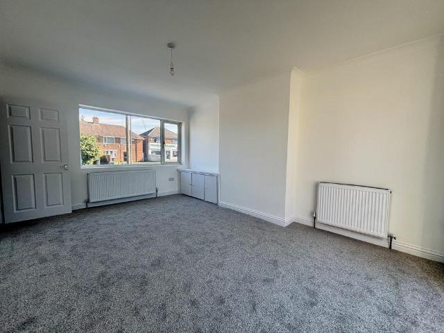 Lea Village, Birmingham, B33 3 bed house to rent £1,275 pcm £294 pw
