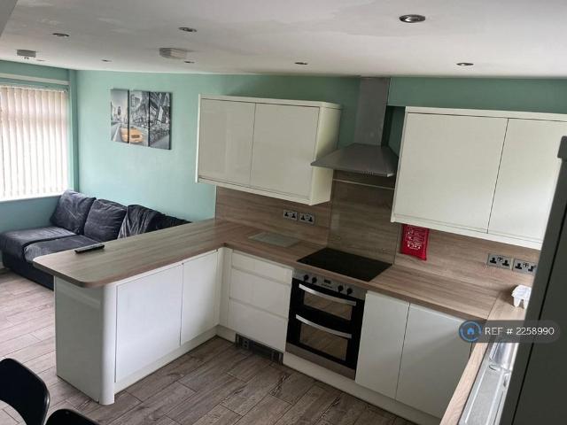 Leabon Grove, Birmingham, B17 1 bed in a house share to rent £1,480 pcm £342 pw