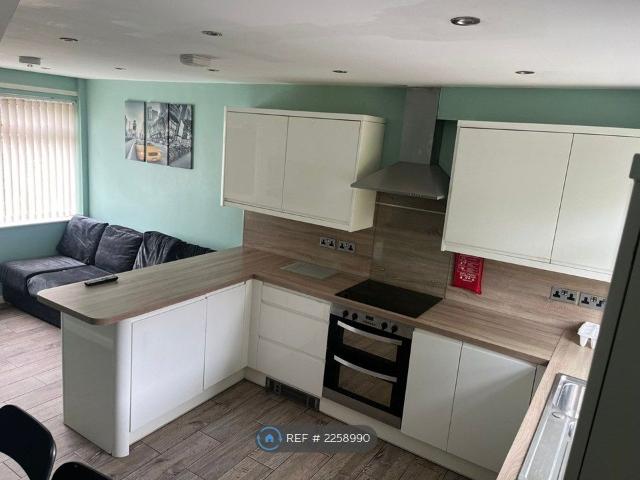 Leabon Grove, Birmingham B17, Room to rent, £1,480 pcm | PrimeLocation