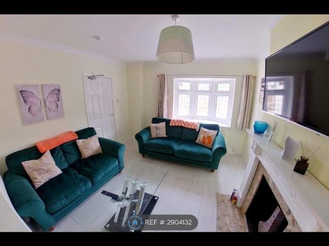 Leach Road, Aylesbury HP21, Room to rent, £750 pcm | PrimeLocation