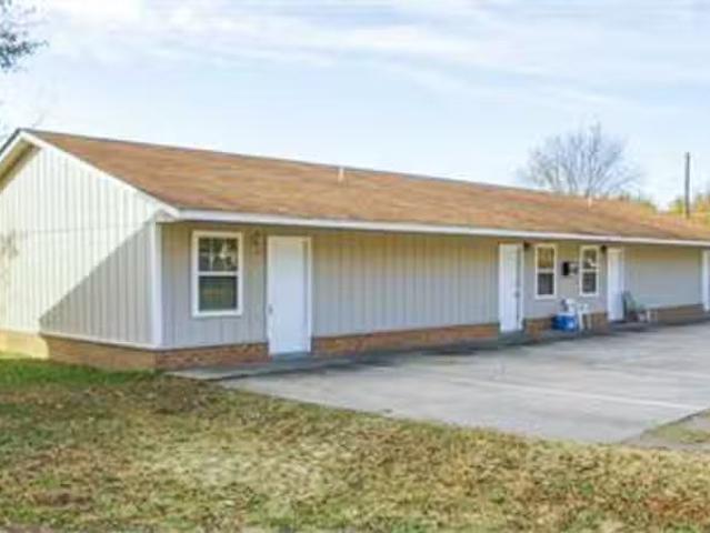 LEAD Four Plex 4 100 Ne 2nd St #4