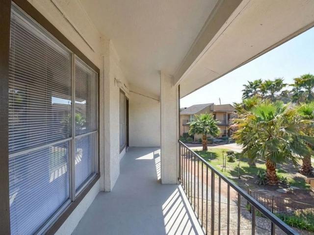 Leaf Hollow Apartments & Townhomes 2 Bedroom Apartment for Rent at 1760 Campbell Rd, Houston, TX 77080 Spring Branch Central