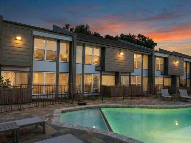 Leaf Hollow Apartments & Townhomes 3 Bedroom Apartment for Rent at 1760 Campbell Rd, Houston, TX 77080 Spring Branch Central