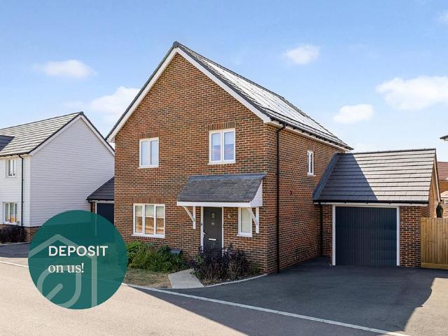 Leaf Living at The Burrows, Paddock. 4 bed detached house to rent £2,600 pcm £600 pw
