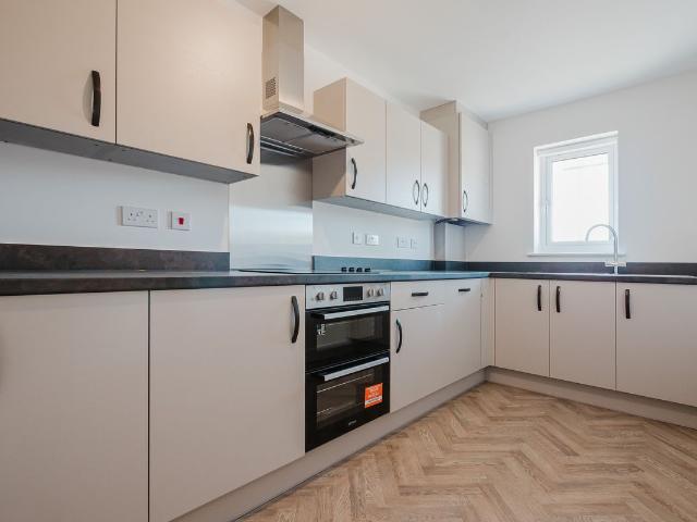 Leaf Living At Albany Park, Church Crookham, Fleet GU52, 0Ah, 1 bed flat to rent, £1,365 pcm | PrimeLocation