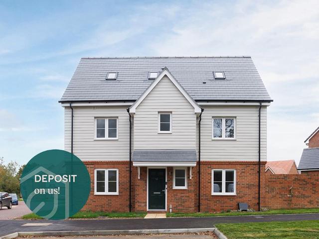 Leaf Living At Albany Park, Church Crookham, Fleet GU52, 0Aq, 5 bed end terrace house to rent, £2,900 pcm | PrimeLocation