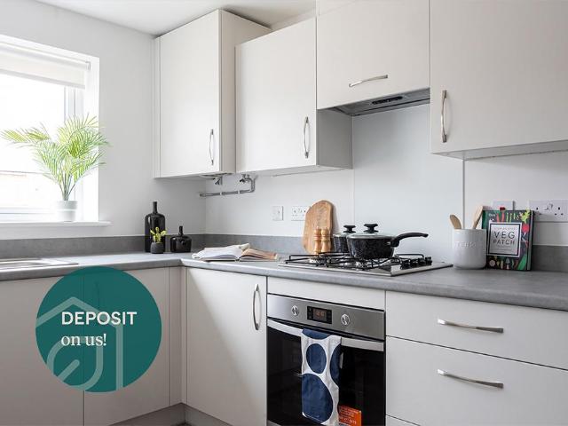 Leaf Living at Elsenham Brook, Essex. 2 bed maisonette to rent £1,685 pcm £389 pw