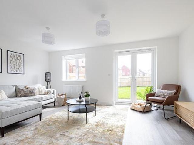 Leaf Living At Green Oaks, Gloucester, 3 Bedroom Semi detached