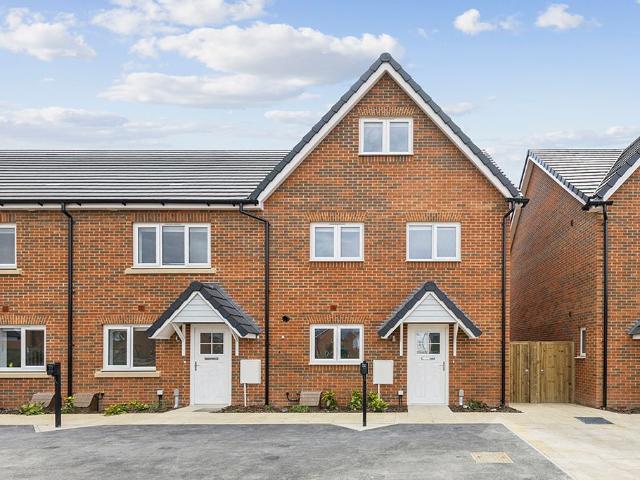 Leaf Living At Martello Lakes, Hythe CT21, 4Fy, 4 bed end terrace house to rent, £1,800 pcm | PrimeLocation