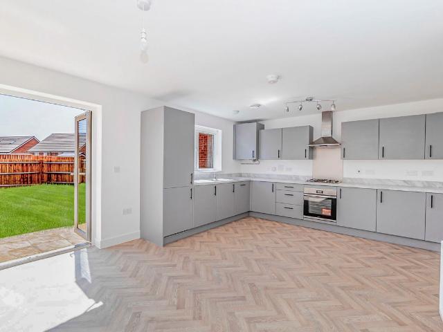 Leaf Living At Summerhill Gardens, Polegate, Hailsham BN27, 3Zb, 4 bed detached house to rent, £1,825 pcm | PrimeLocation