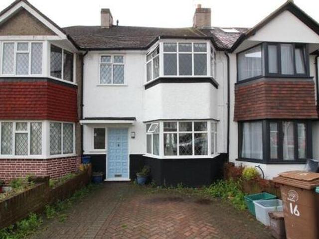 Leafield Road, Sutton, 3 Bedroom Terraced