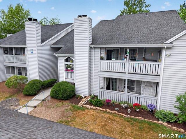 Leafwood Ln Apt,groton, Condo For Sale