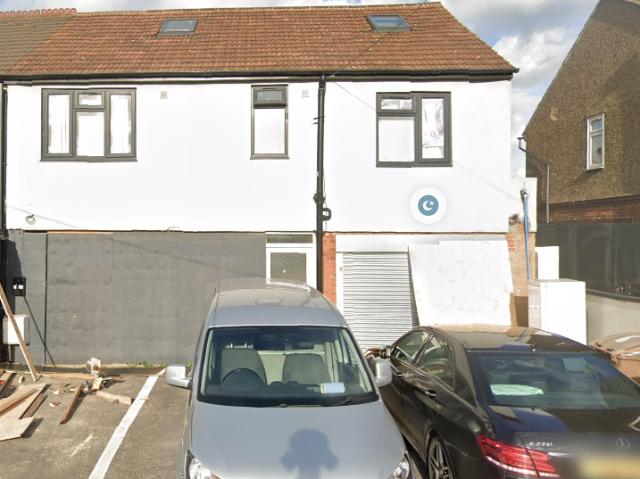 Leagrave Road, Luton LU3, 2 bed flat to rent, £1,150 pcm | PrimeLocation