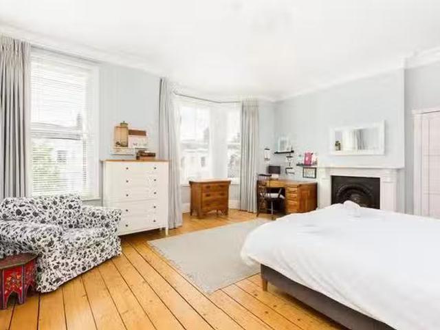 Leam Terrace