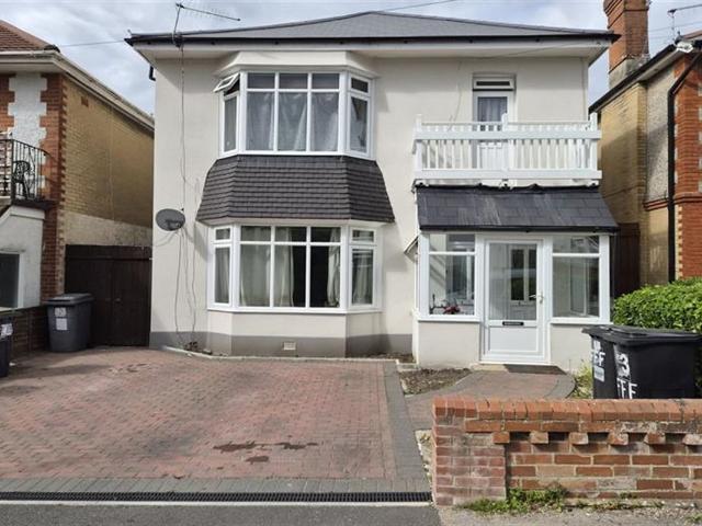Leamington Road BH9, 2 bed flat to rent, £1,250 pcm | PrimeLocation
