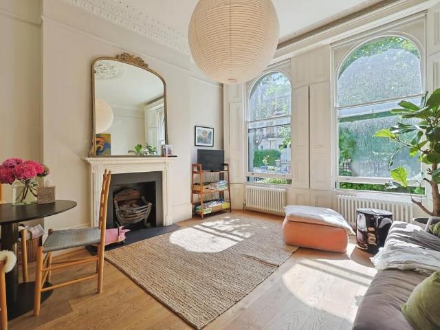 Leamington Road Villas, Notting Hill W11, 2 bed flat to rent, £4,400 pcm | PrimeLocation