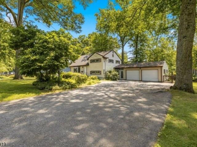 Leamoor Dr, Parsippany Troy Hills Township, Home For Sale