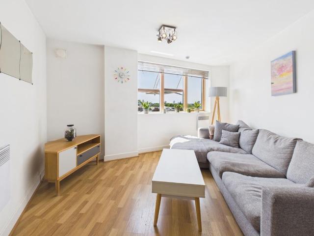 Leamore Court, Meath Crescent, Bethnal Green E2, 2 bed flat to rent, £2,400 pcm | PrimeLocation