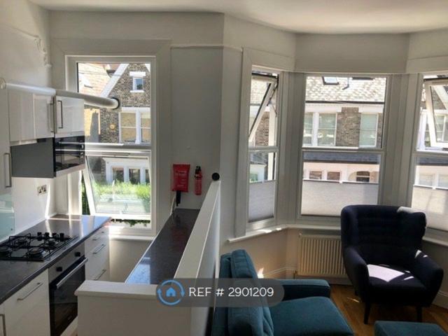 Leander Road, London SW2, 2 bed flat to rent, £2,200 pcm | PrimeLocation