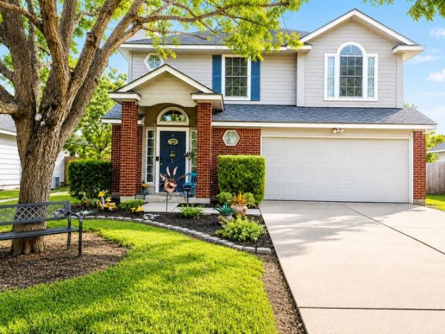 Leander room for rent in a great, cozy home!