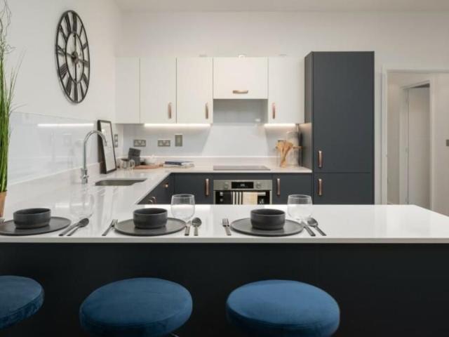 Leaping Birds Rise, Walton on Thames 1 bedroomProperty for lettings Seymours