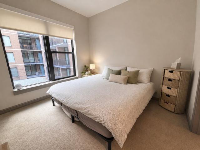Lease Takeover: 1BR Balcony, Memorial City