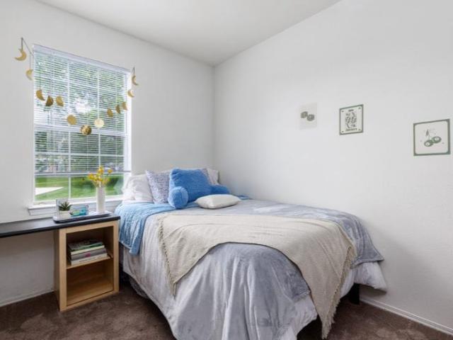 Lease Takeover The Bryn State College 2x2 Private