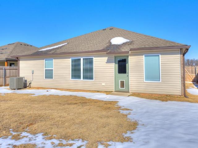 Lease: MLS #1213