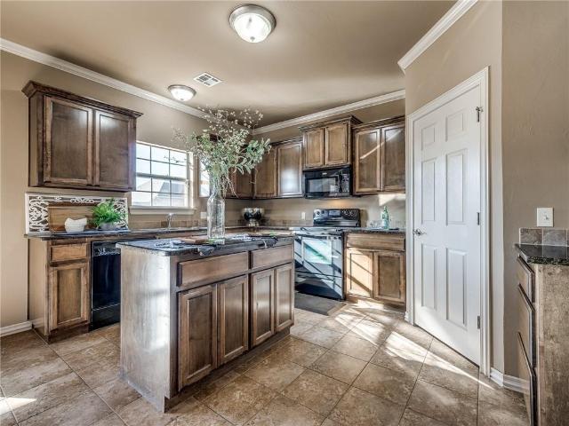 Lease: MLS #1216
