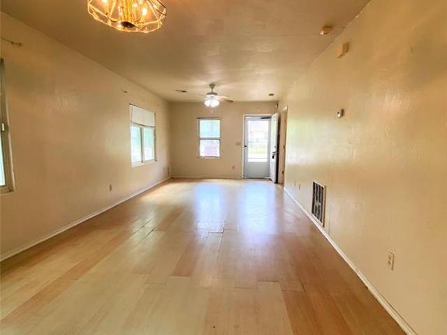 Lease: MLS #1220
