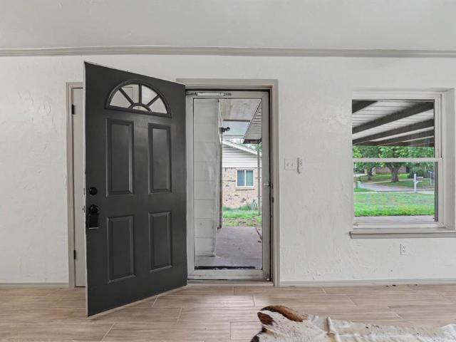 Lease: MLS #1231