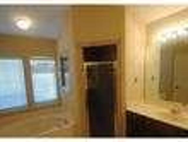 Lease Spacious 4+3. Approx 2,367 sf of Living Space!